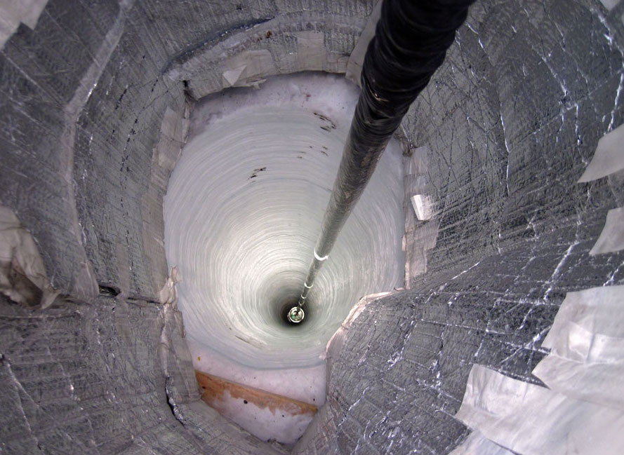 Então se eu fizer um buraco em Portugal, e percorrer em linha reta o ...